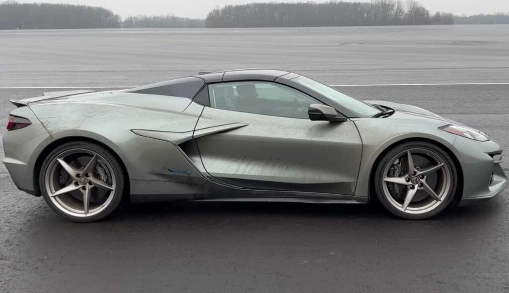 2026 Chevrolet Corvette E-Ray Images, MPG, Specs - Chevrolet Engine News